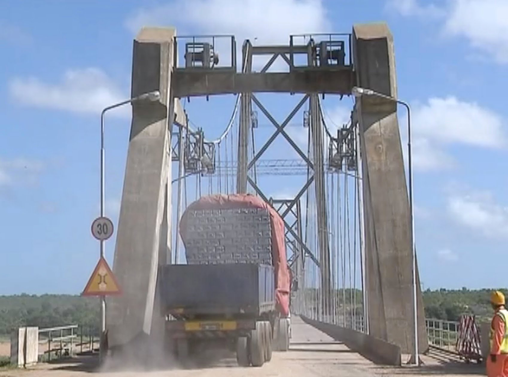 ANE paralisa de imediato todos os trabalhos na construção sobre a Ponte ...