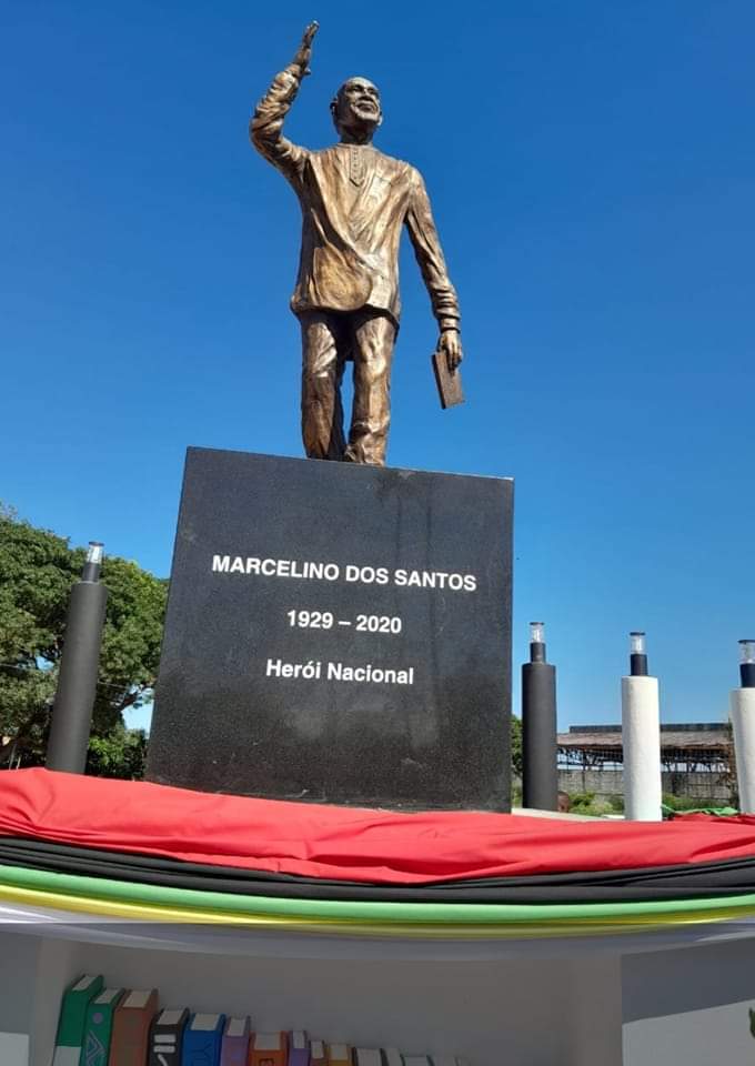 Eternizado "Kalungano" com uma estátua de bronze que pesa meia tonelada