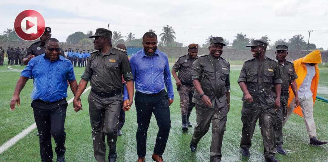 Bernardino Rafael: "É Comandante-Geral da PRM ou Comissário Político?"