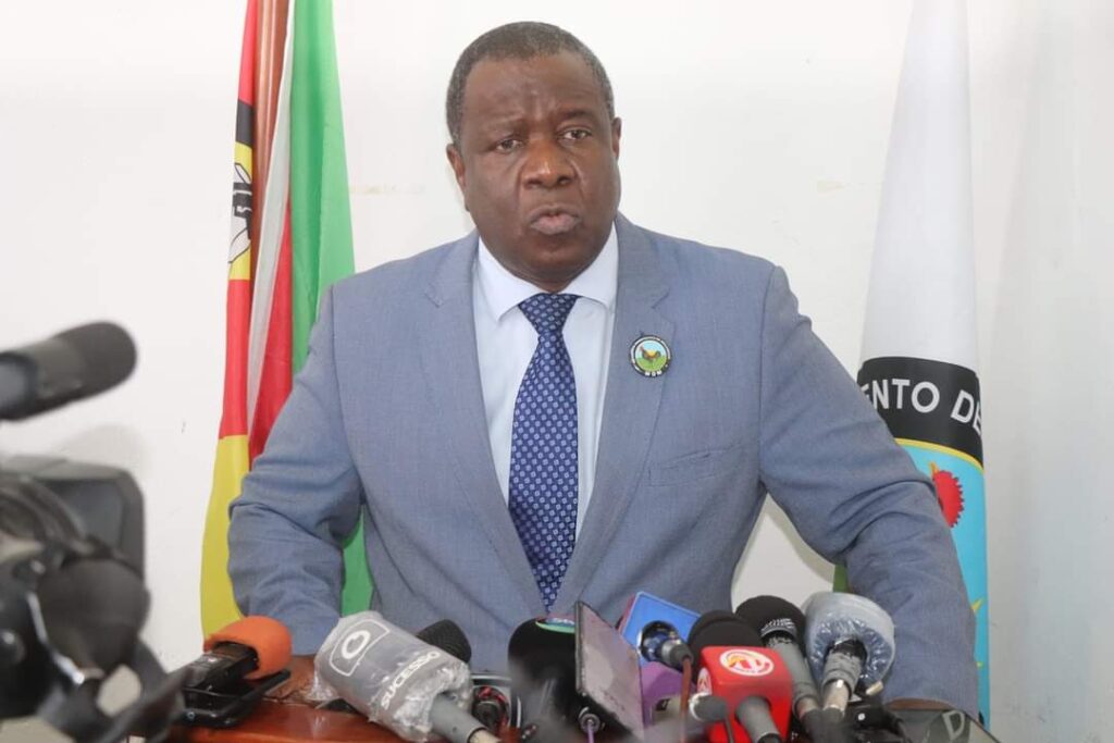 Lutero Simango é o candidato do MDM para as eleições presidenciais de ...